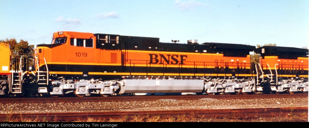BNSF 1019